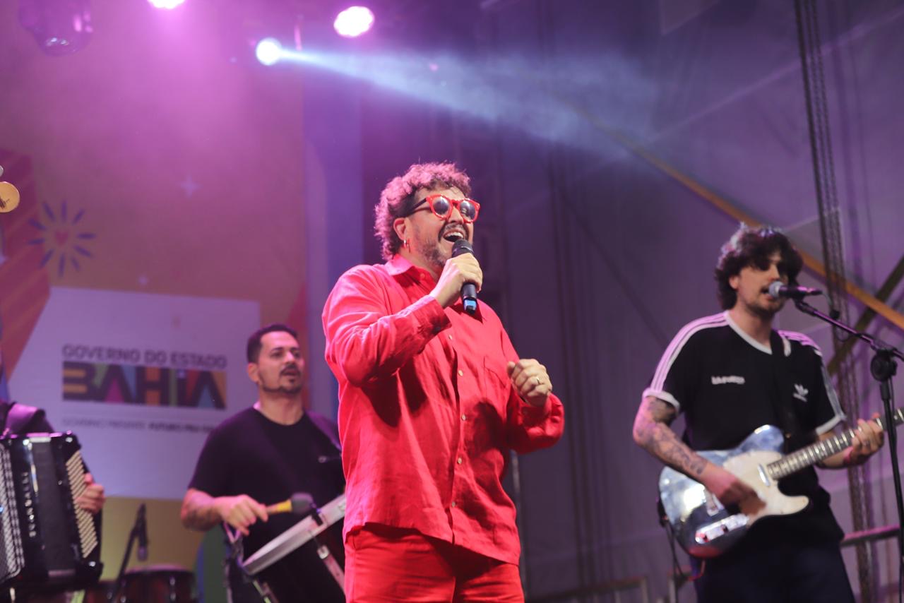 São João: Diversidade de ritmos marcou a primeira noite no Largo Pedro Arcanjo, no Pelourinho ...